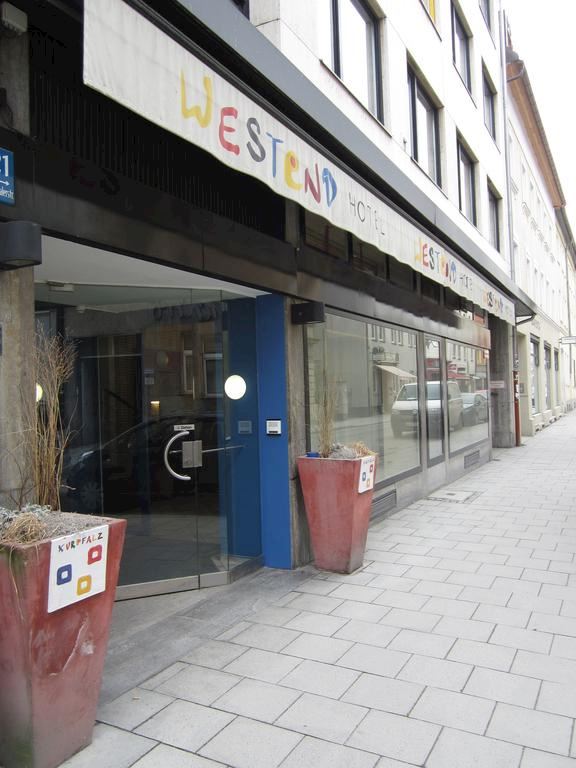 חבילות נופש למינכן, Westend Hotel , אשת טורס