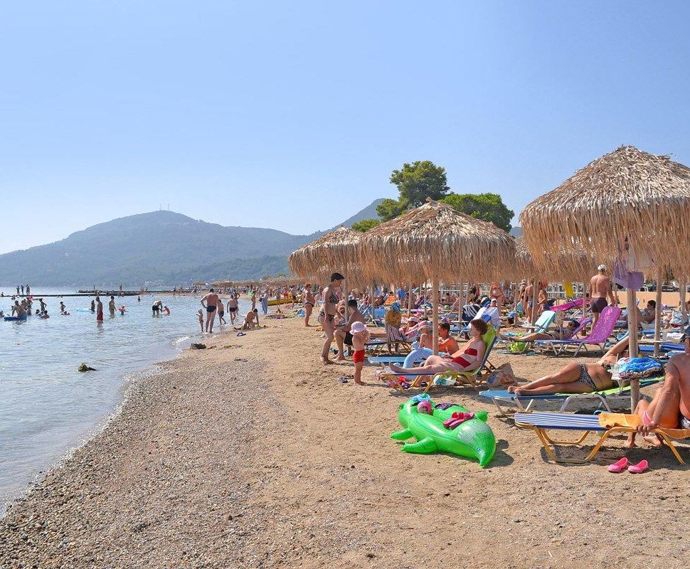 חבילות נופש לקורפו, Mitsis Messonghi, אשת טורס